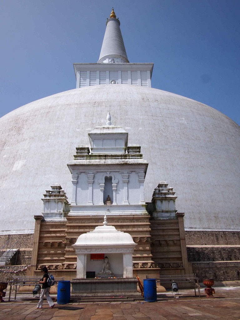 The Ancient Cities of Sri Lanka – Rakhee Ghelani